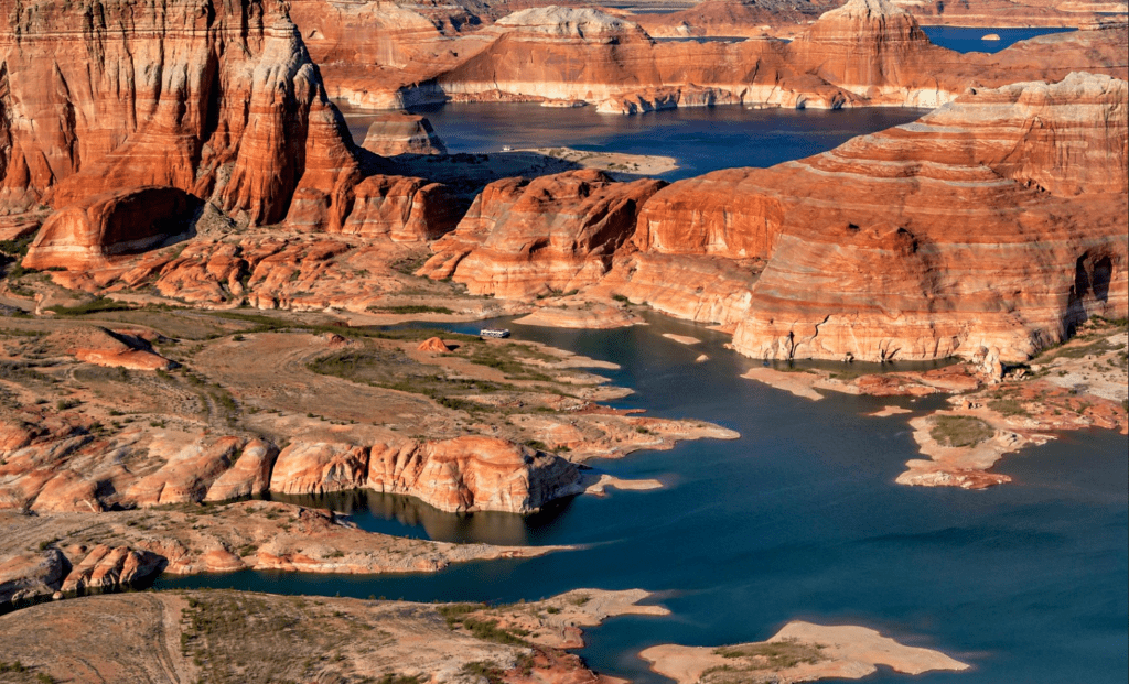 Lake Powell Elopement Guide + Lake Powell Elopement Locations - Emilee ...