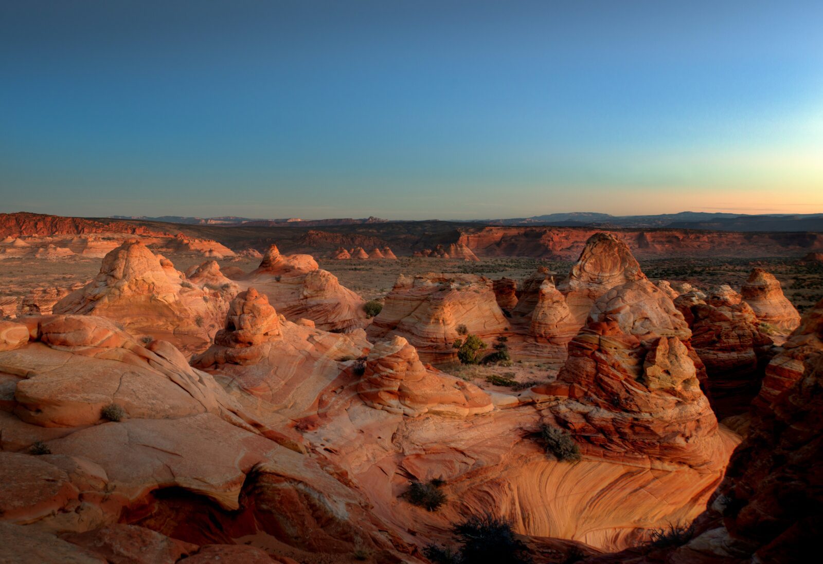 Arizona Elopement Guide + Stunning Elopement Locations - Emilee Setting