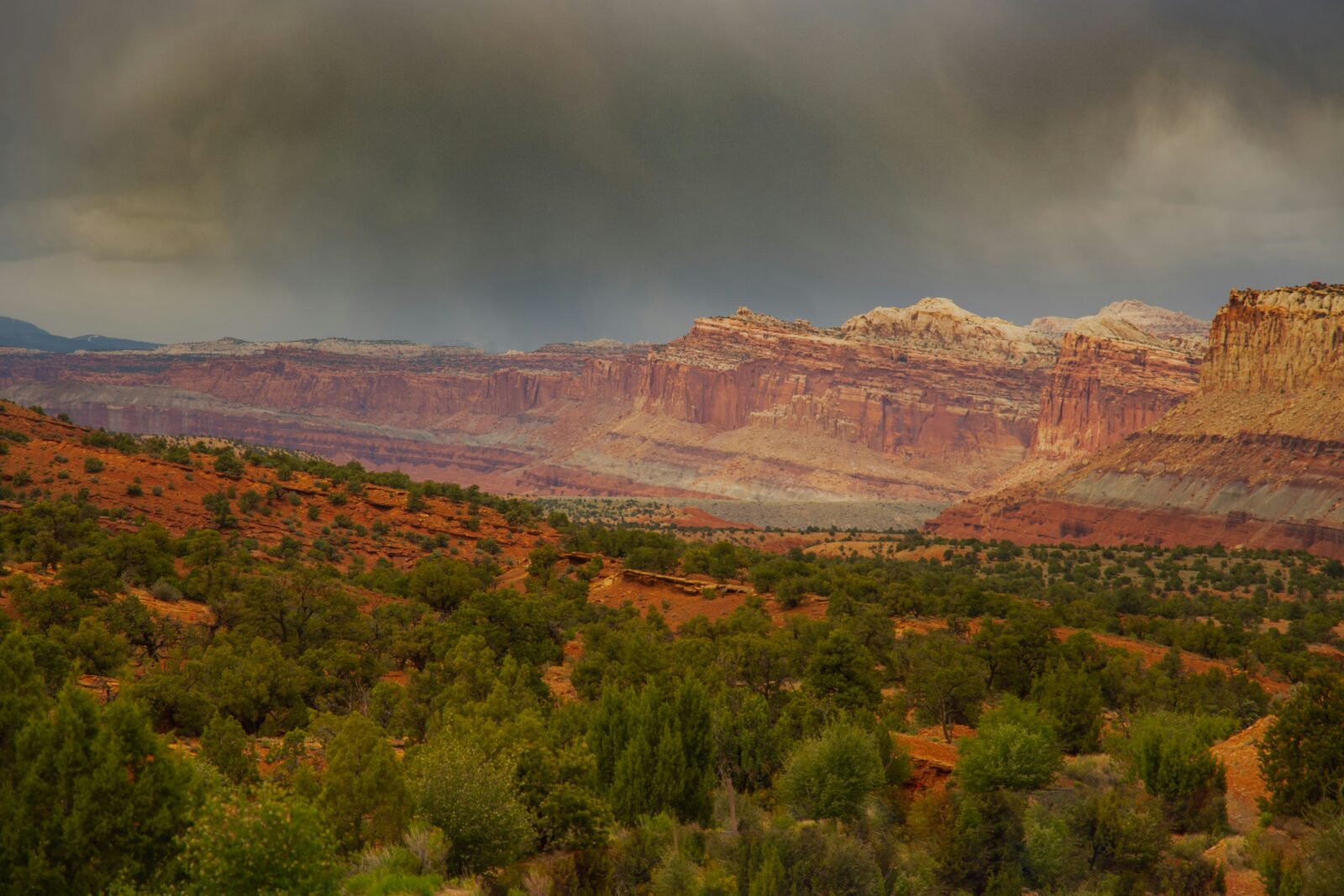 Utah Elopement Guide + Utah Elopement Locations - Emilee Setting